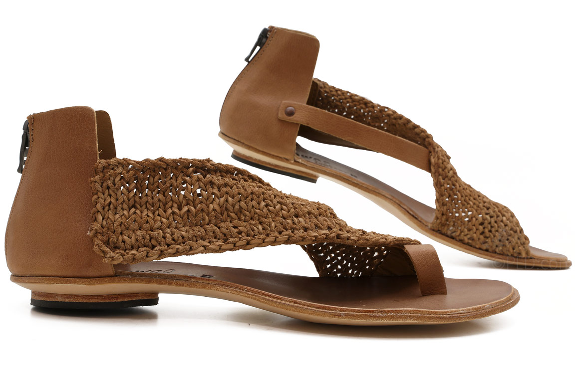 Cydwoq Felis in Camel : Ped Shoes - Order online or 866.700.SHOE (7463).